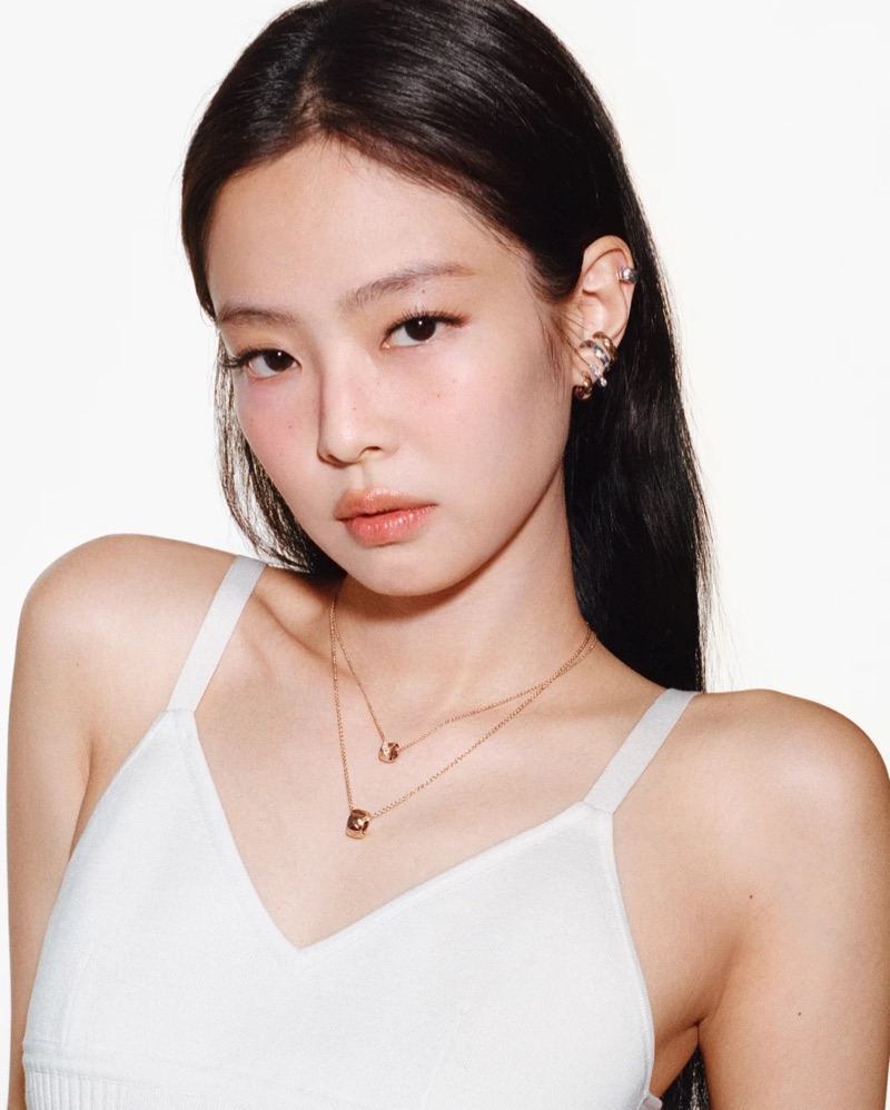 CHANEL casts Jennie as star of its new Coco Crush collection - Duty ...